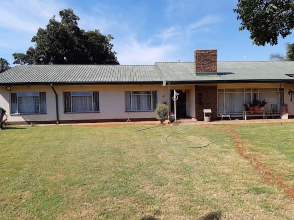 Hartswater (Northern Cape) 4 Bedroom Houses For Sale - Pam Golding ...