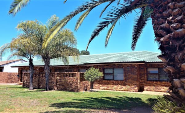 57 Malmesbury Property and Houses For Sale - Pam Golding Properties