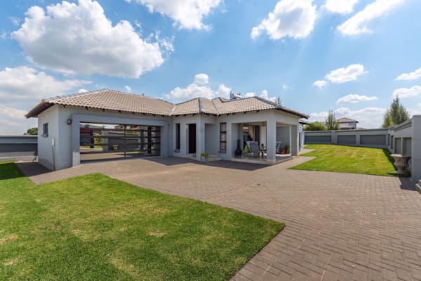 20 Helderwyk Estate Property and Houses For Sale - Pam Golding Properties