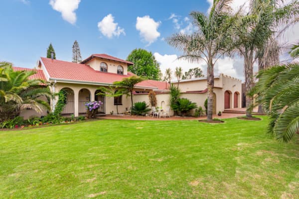 16 Farrarmere Property and Houses For Sale - Pam Golding Properties