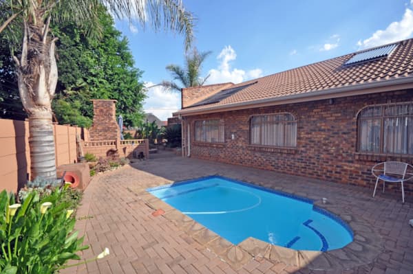 47 Risiville Property and Houses For Sale - Pam Golding Properties