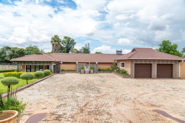 5 Bedroom House For Sale | Harare (Zimbabwe) | 3ZB1603736 | Pam Golding ...