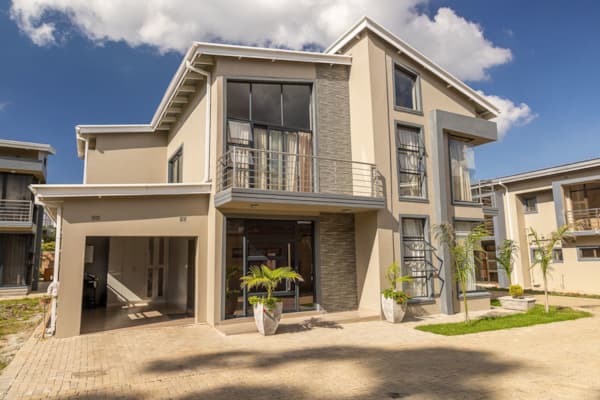 12 Zimbabwe Cluster Houses For Sale - Pam Golding Properties