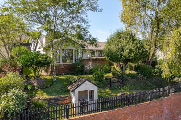 150 Hillcrest (Upper Highway) Property and Houses For Sale - Pam ...