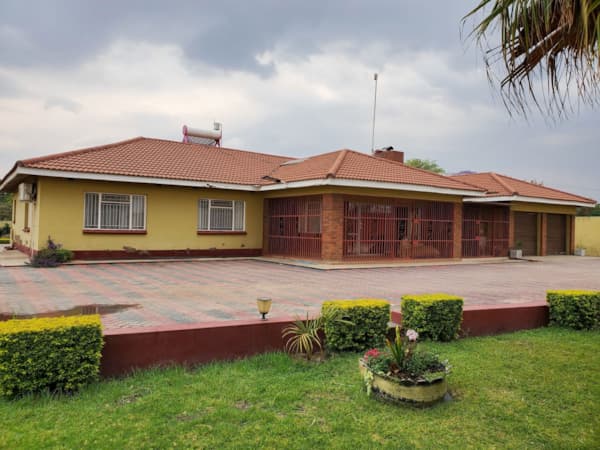 Waterfalls (Zimbabwe) 4 Bedroom Houses For Sale - Pam Golding Properties
