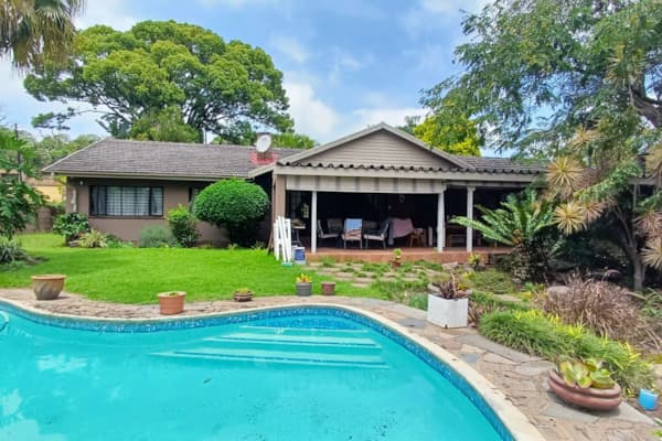 4 Bedroom House For Sale | Farningham Ridge | 1PU1638825 | Pam Golding ...