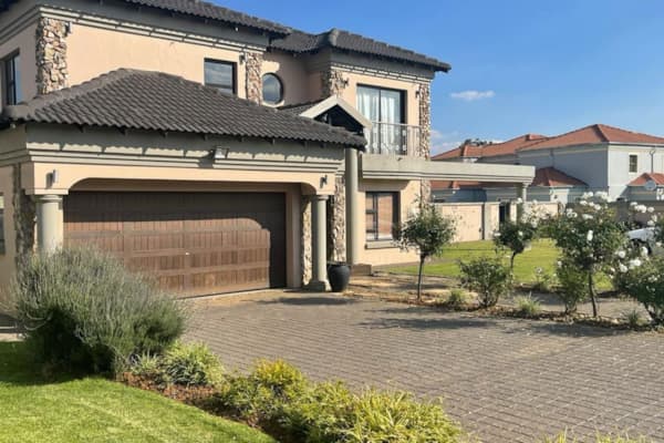 27 Helderwyk Estate Property and Houses For Sale - Pam Golding Properties