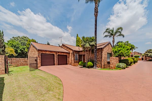 12 Eldoraigne (Centurion) Property and Houses For Sale - Pam Golding ...