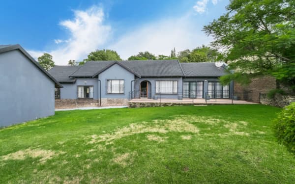 3 Bedroom House For Sale | Silverfields | 1KR1690737 | Pam Golding ...