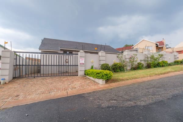 3 Bedroom House For Sale | Lindhaven | RDT1692625 | Pam Golding Properties