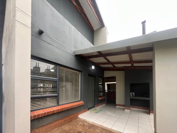 3 Bedroom Security Complex Home For Sale | Rustenburg | 1RU1694087 ...