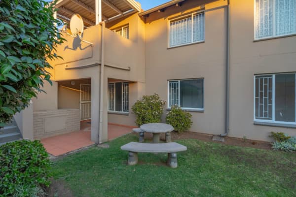 3 Bedroom Apartment For Sale | Beyers Park | BOK1702359 | Pam Golding ...